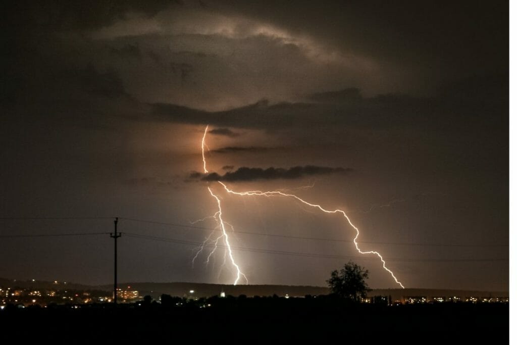 Is Lightning Hotter Than The Sun? How Hot Is Lightning?